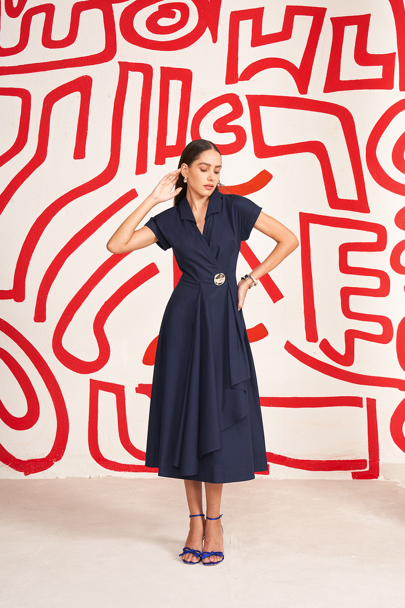 NOTEBOOK : Uniform Clothing for Urban Women