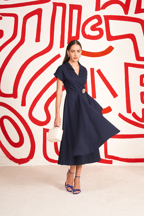 NOTEBOOK : Uniform Clothing for Urban Women