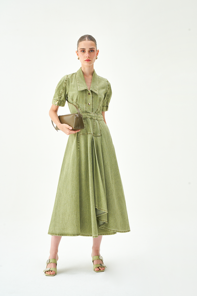 Notebook | Uniform-Inspired Fashion for Urban Women