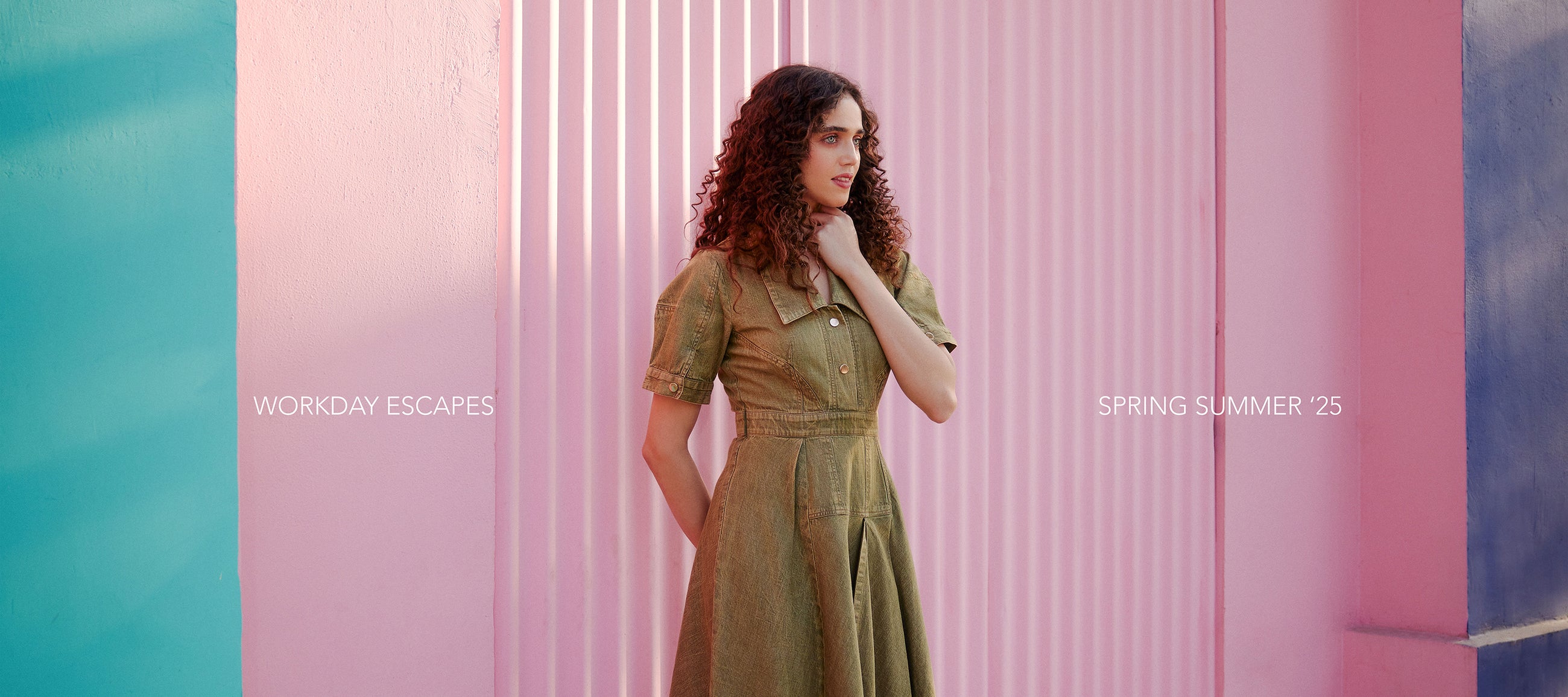 NOTEBOOK : Uniform Clothing for Urban Women